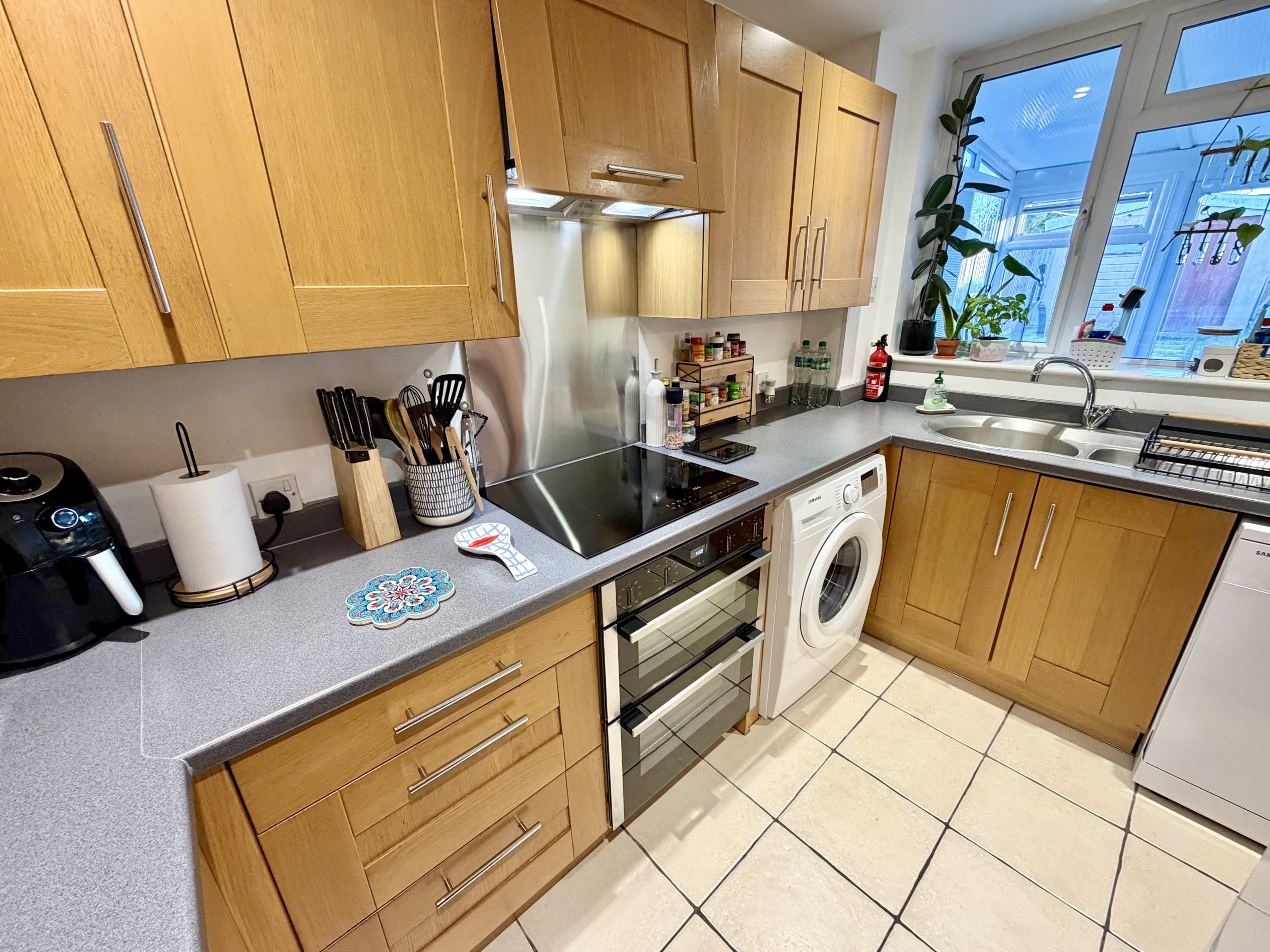 Yew Tree Close, Yeovil, Somerset, BA20 | Towers Wills Estate Agents ...